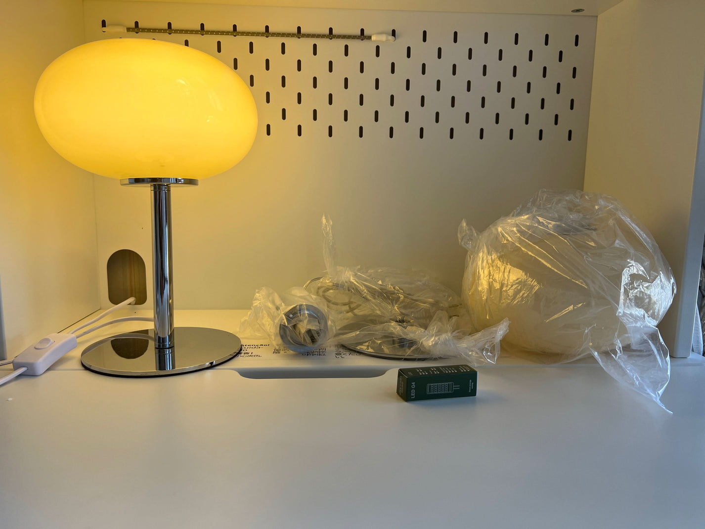 The Lollipop Table Lamp in Memphis-Style Hues – ANICCO LAB