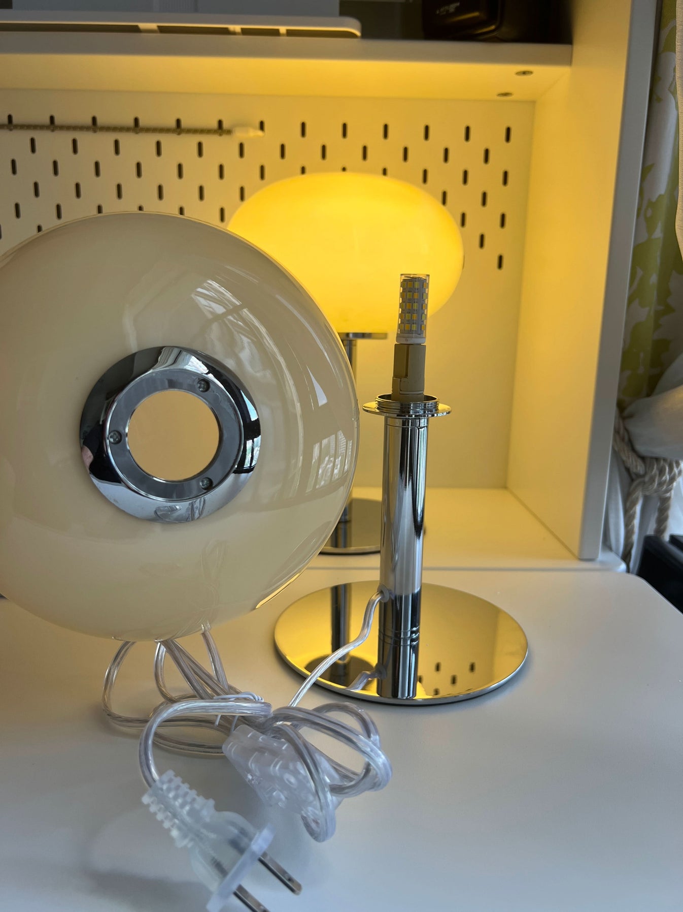 The Lollipop Table Lamp in Memphis-Style Hues – ANICCO LAB
